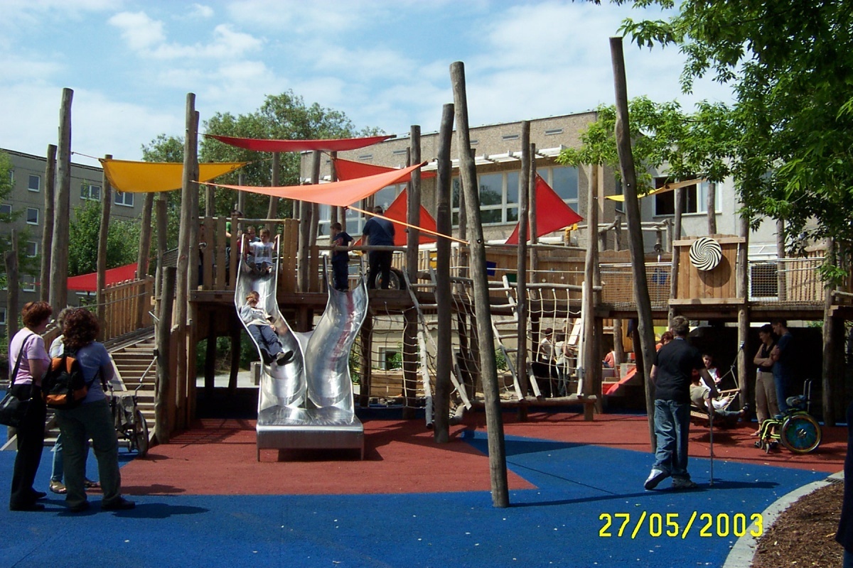 Barrier-free playgrounds and open spaces for play • Playground@Landscape