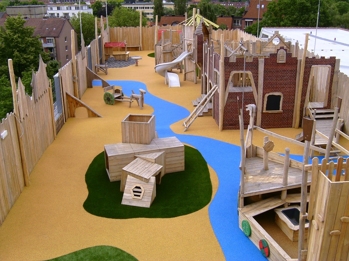 Spielplatz über den Dächern Hamburgs • Playground@Landscape