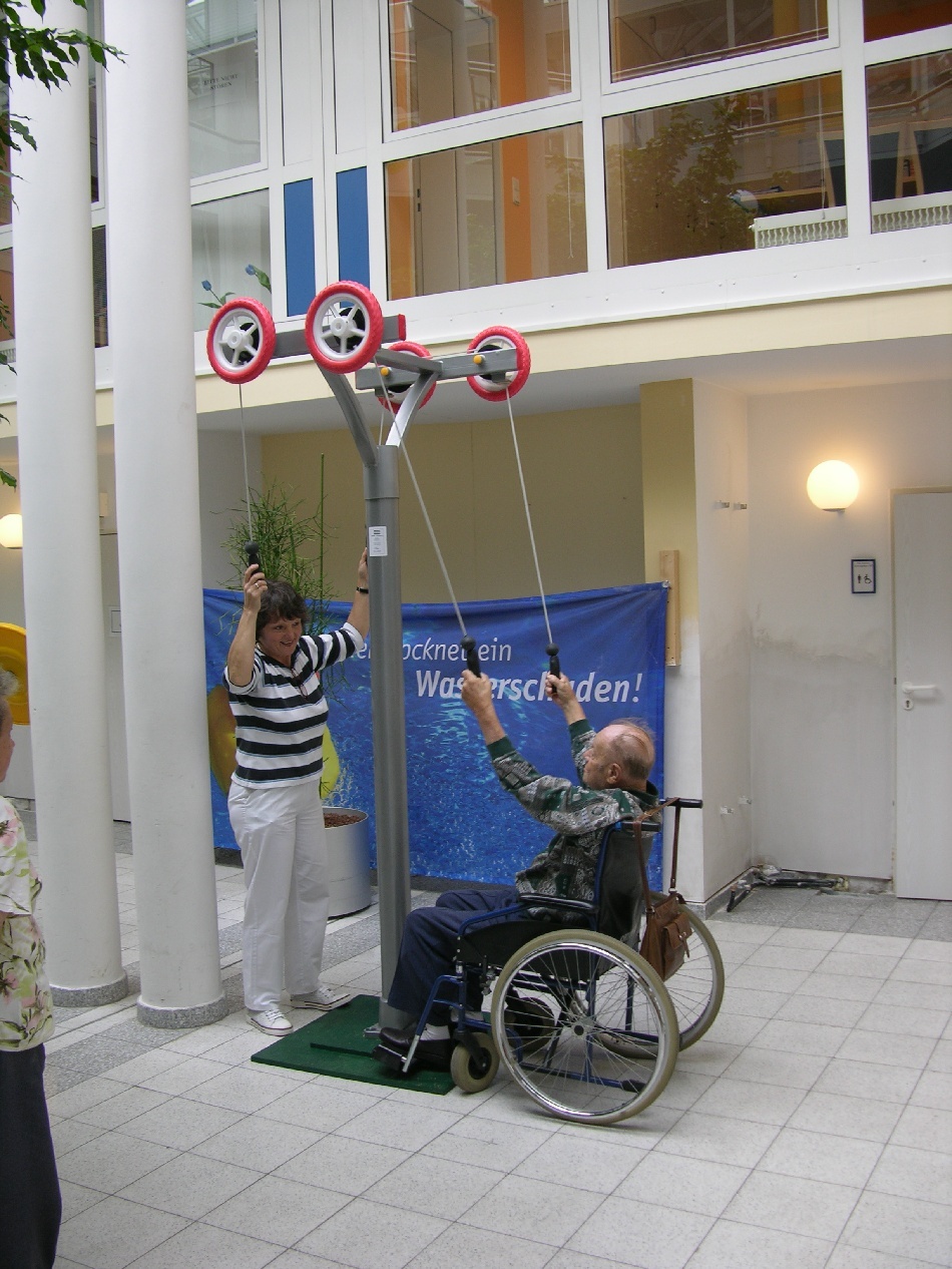 Wheelchair-accessible fitness equipment • Playground@Landscape