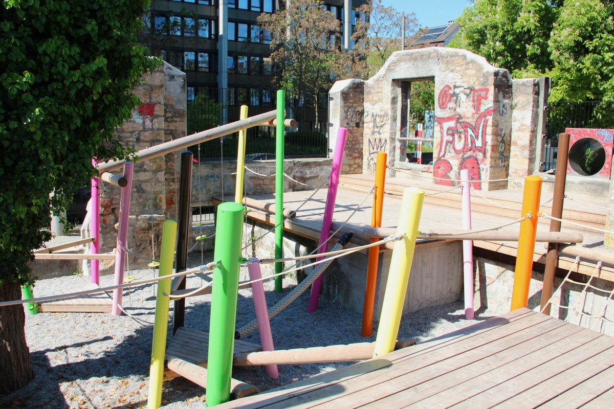 Adventurous play among the walls of a ruin • Playground@Landscape