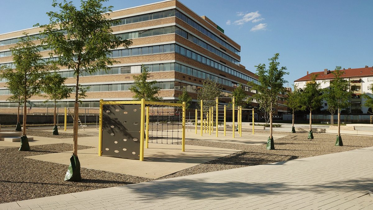 Nuremberg Quelle Park – from a bus park to a neighbourhood park ...